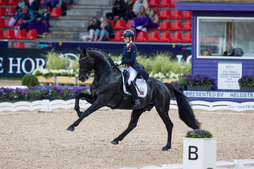 FEI Awards: Dressur-Weltmeisterin Charlotte Fry ist Sportlerin des Jahres