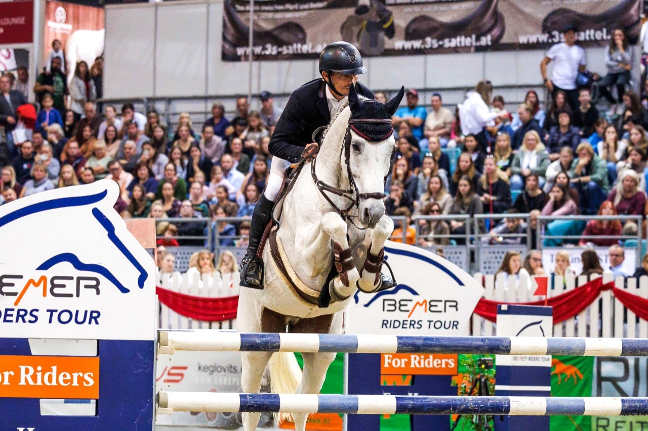 Stefan Eder gewinnt nach 16 Jahren wieder Großen Preis in der Arena Nova