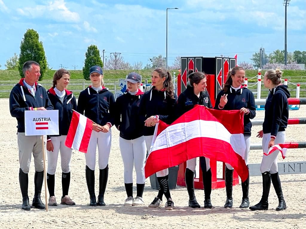 Samorin: Maxima Schweiger gewinnt Grand Prix der Junioren, Fina Goess ...