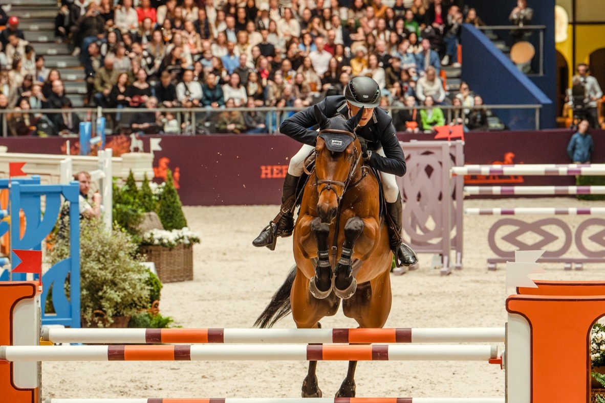 Max Kühner muss sich im Le Saut Hermès der Übermacht der Stuten beugen